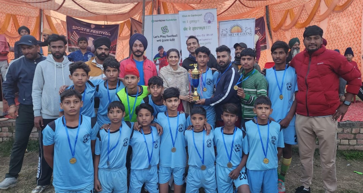 Kavita Khanna, wife of late MP Vinod Khanna, hosts football tournament ...