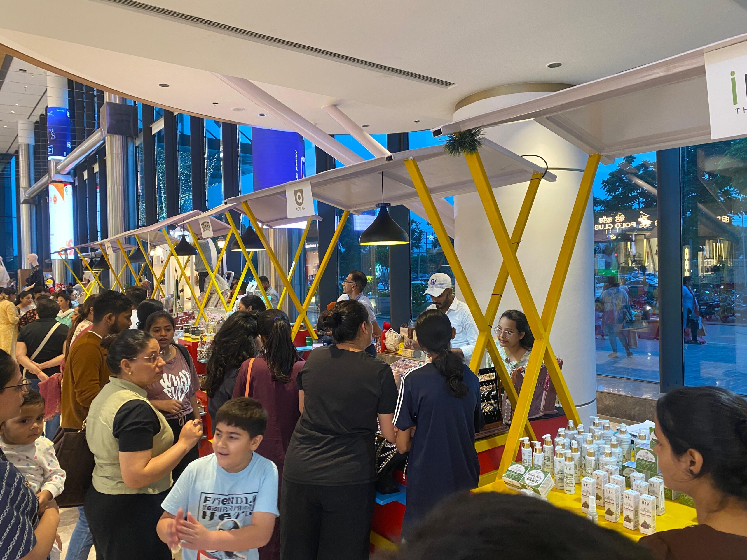 CP67 Mall’s mesmerizing Rakhi Bazaar enthralls visitors, enhancing the ...